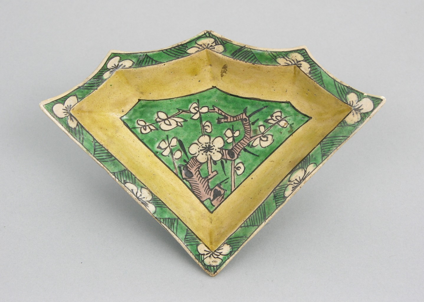 A Small 18th Century Kang Hsi Fan Shaped Triangular Dish, 11.17.06 ...