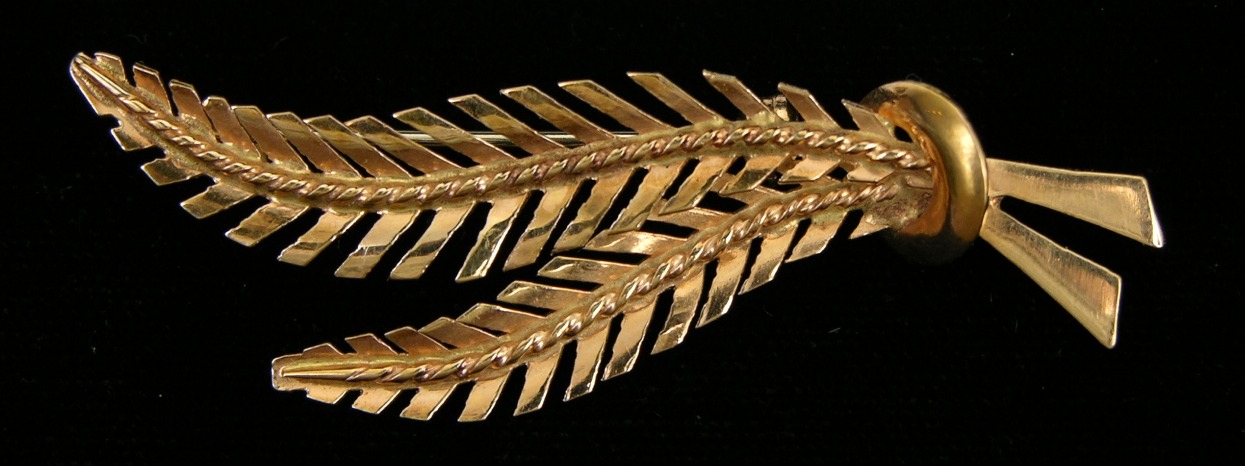 Ladies' 18k Gold Retro Pin , 11.15.07, Sold: $149.5