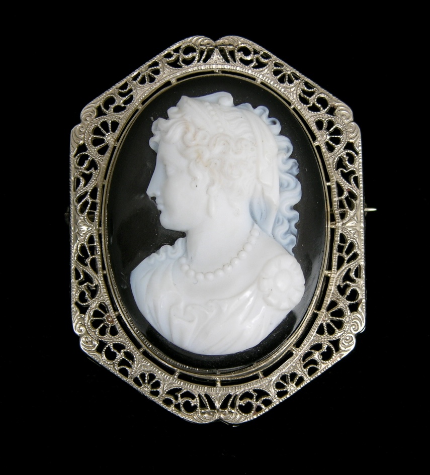 A Black and White Carved Stone Cameo Brooch, 09.21.07