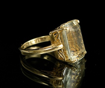 An Impressive Yellow Spodumene Ring , 11.21.08, Sold: $287.5