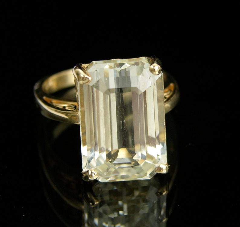An Impressive Yellow Spodumene Ring , 11.21.08, Sold: $287.5