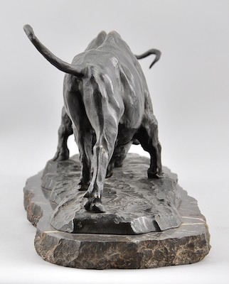 Bronze Statue of Two Fighting Bison, 05.20.10, Sold: $575