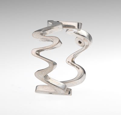 Tiffany & Co. Frank Gehry Design Equus Ring , 05.29.15, Sold: $552