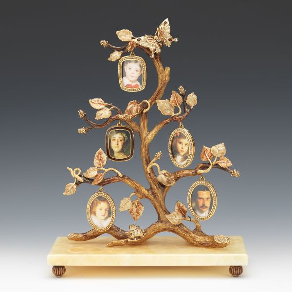 Decorative Arts // Featuring the Collection of a Major International ...